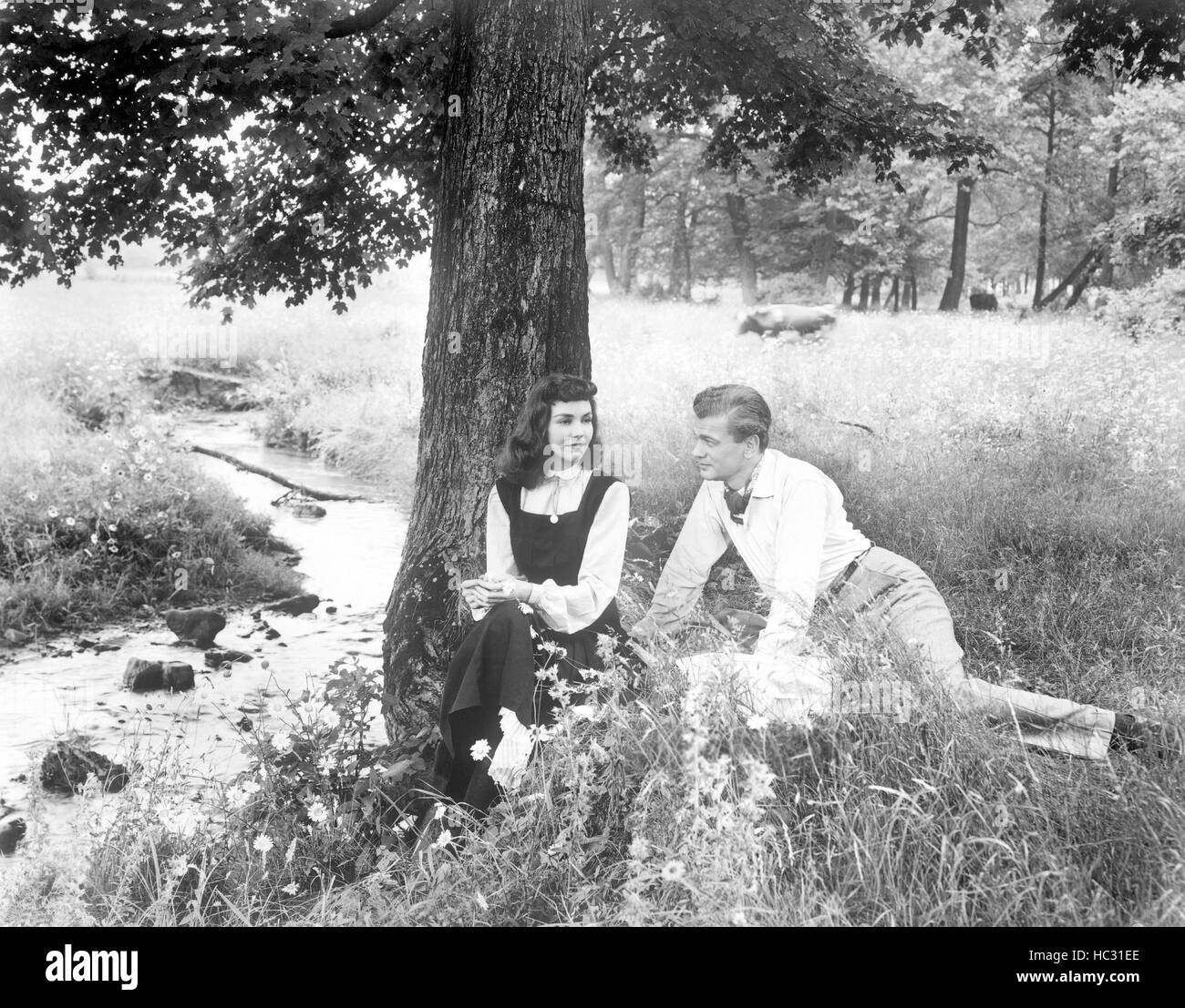 PORTRAIT OF JENNIE, from left: Jennifer Jones, Joseph Cotten, 1948 ...