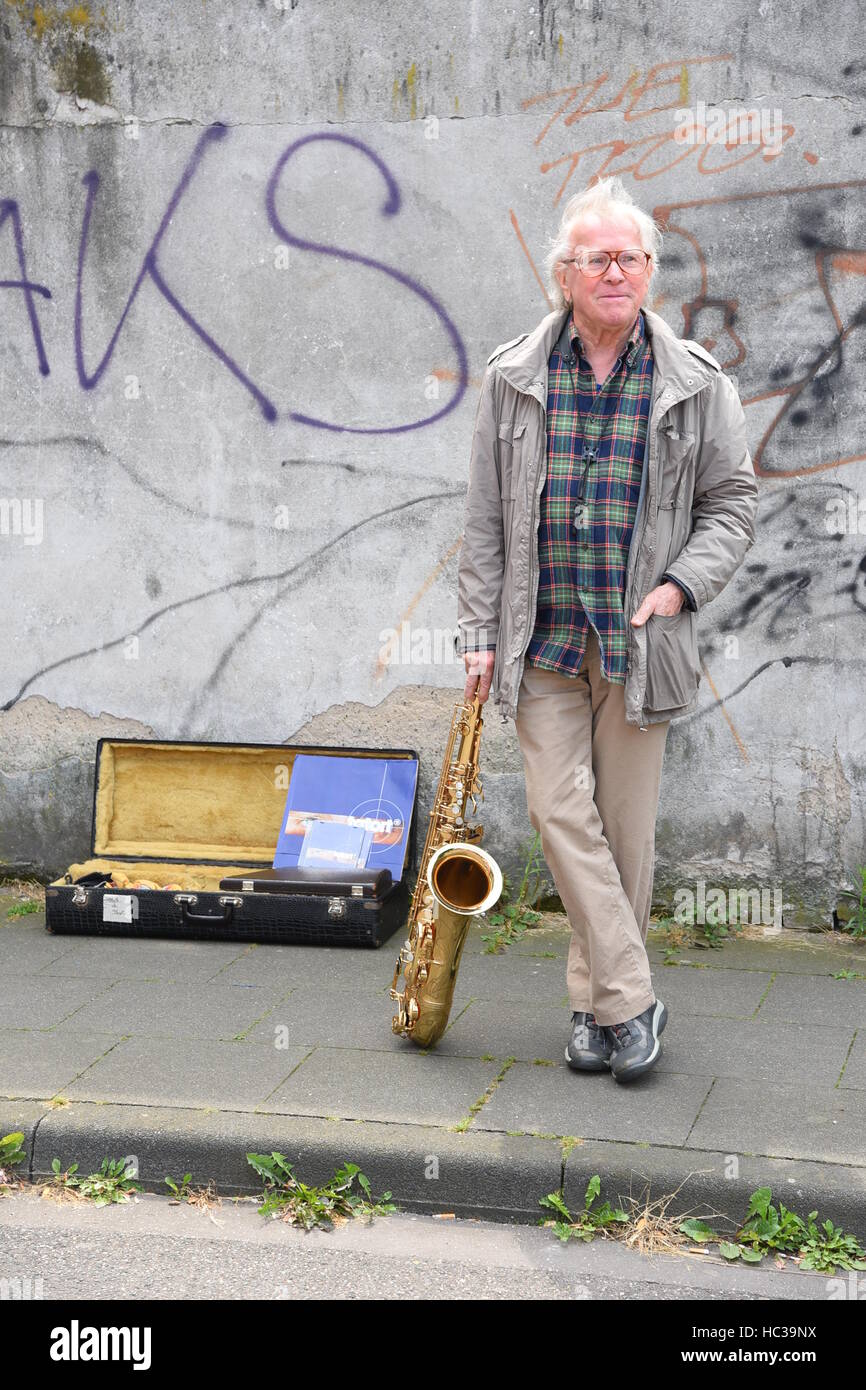 Tatort theme composer Klaus Doldinger filming new 'Cologne Tatort ...