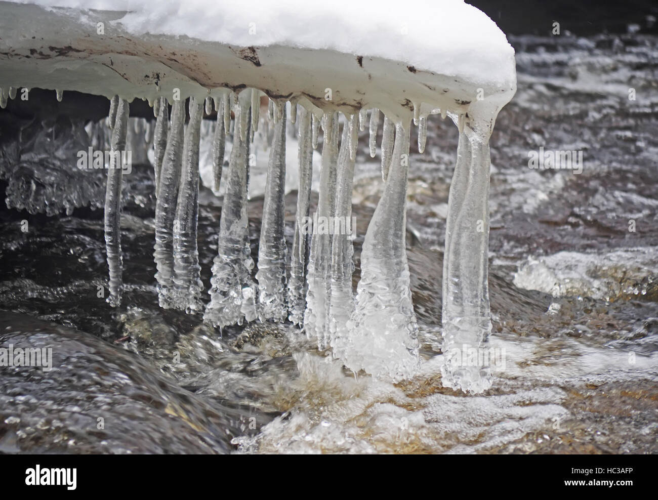 icicles water winter Stock Photo - Alamy