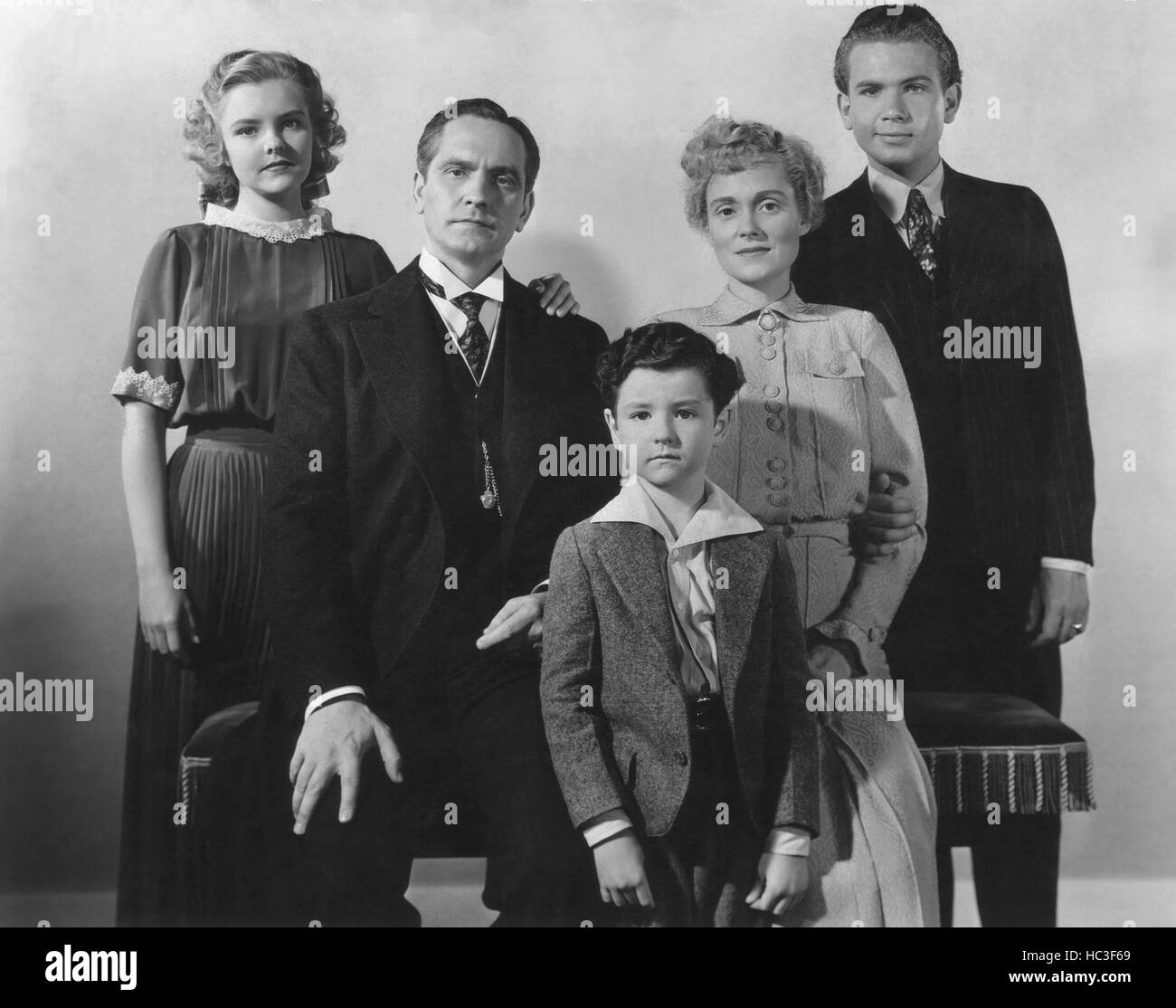 ONE FOOT IN HEAVEN, from left: Elisabeth Fraser, Fredric March, Casey ...