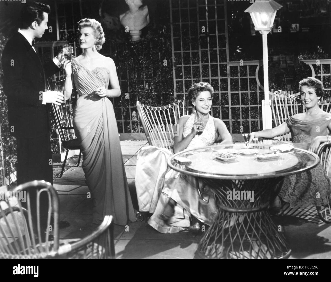 ONE STEP TO ETERNITY, (aka BONNES A TUER), from left: Michel Auclair ...