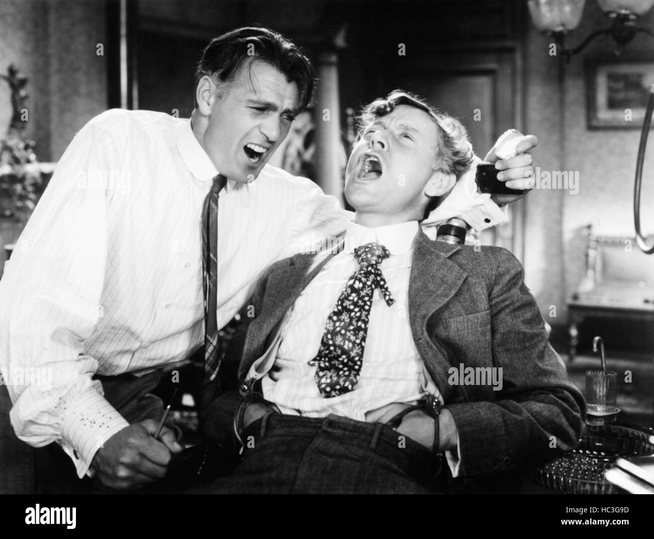 ONE SUNDAY AFTERNOON, from left: Gary Cooper, Roscoe Karns, 1933 Stock Photo - Alamy