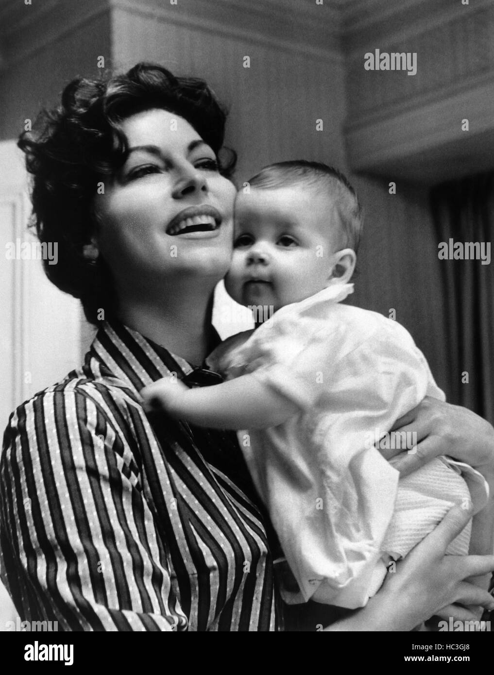 ON THE BEACH, Ava Gardner, Katherine Hill, (baby), 1959 Stock Photo - Alamy