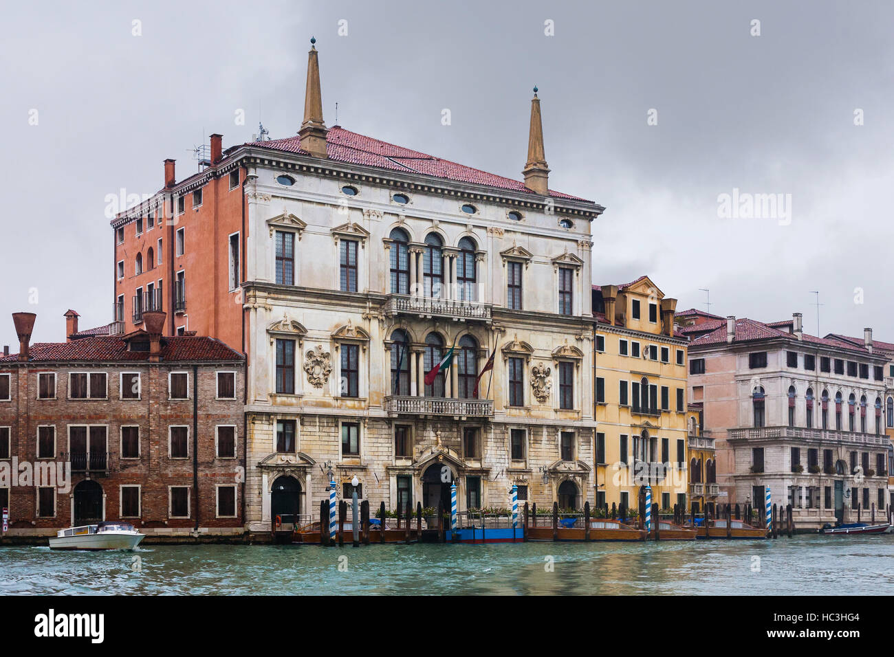 Venice in the rain hi-res stock photography and images - Alamy
