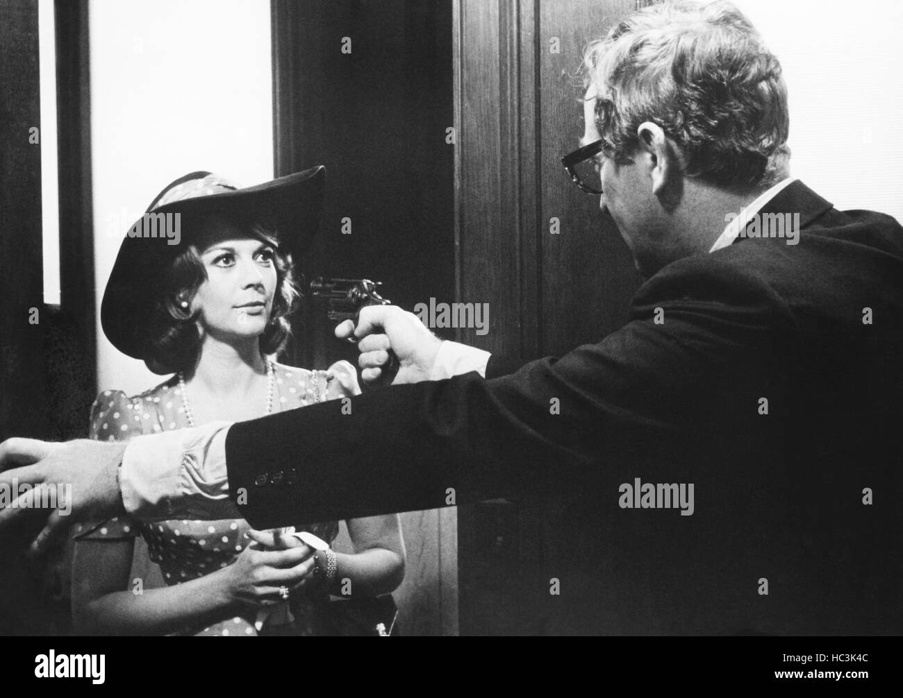 Le Jeune Michael Caine Et Natalie Wood Peeper (1975)