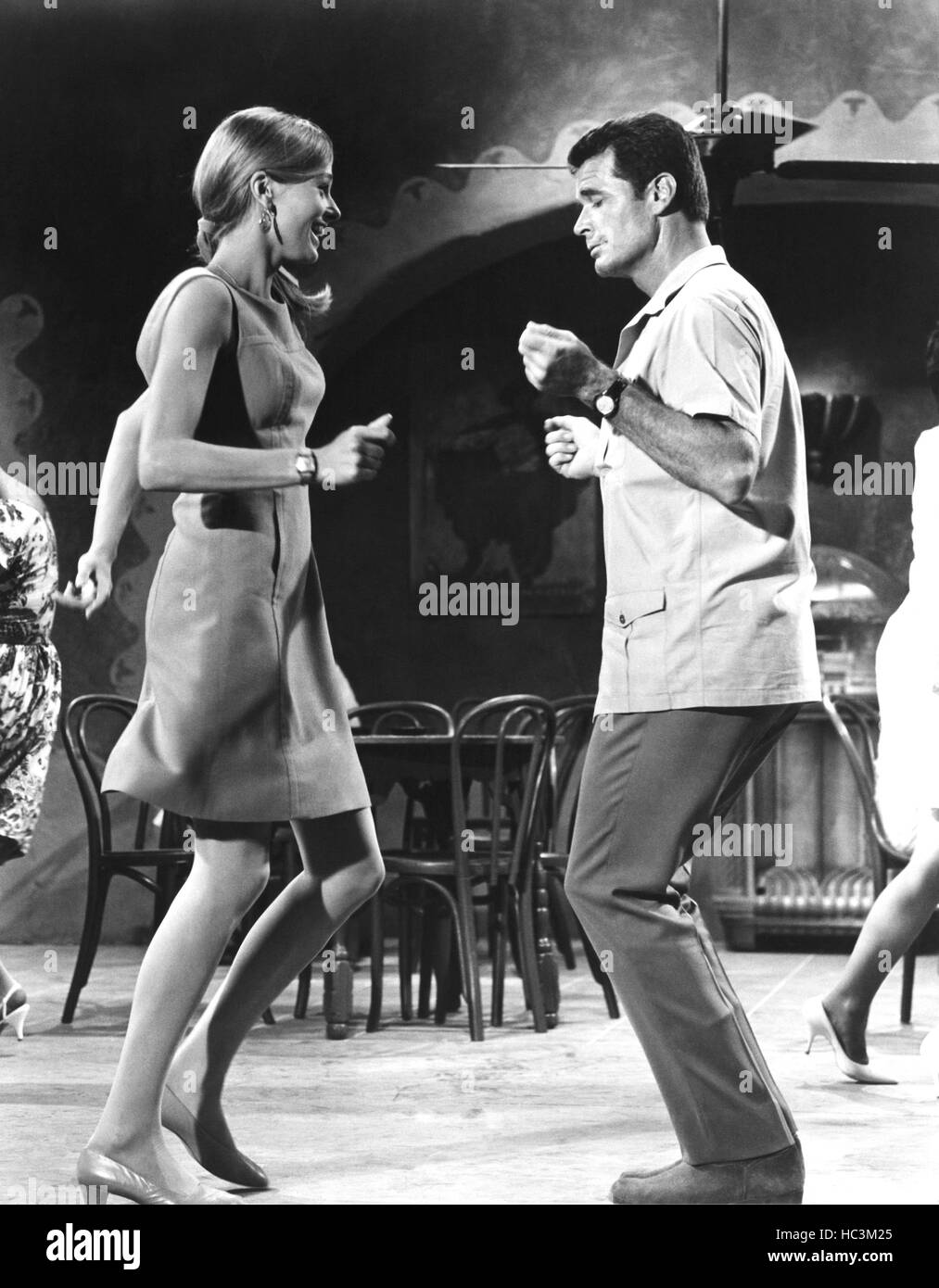 THE PINK JUNGLE, Eva Renzi, James Garner, 1968 Stock Photo - Alamy