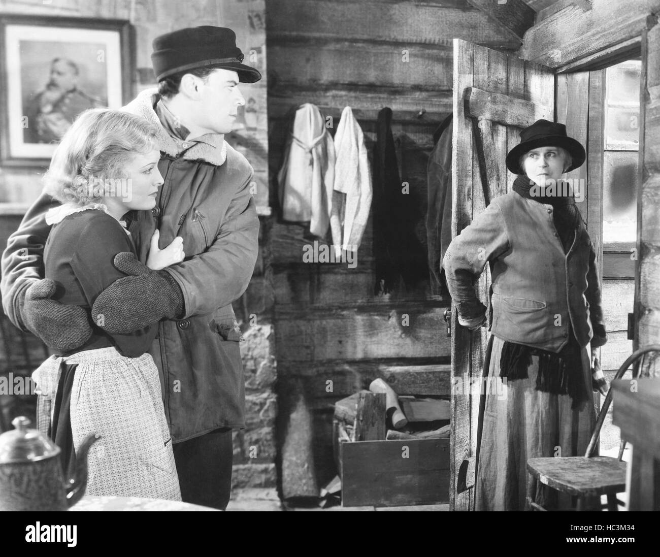 PILGRIMAGE, from left: Marian Nixon, Norman Foster, Henrietta Crosman ...