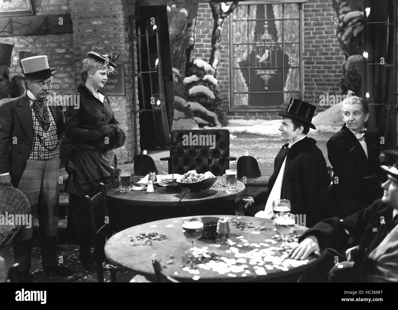 THE PICTURE OF DORIAN GRAY, Angela Lansbury, Hurd Hatfield, 1945 Stock ...