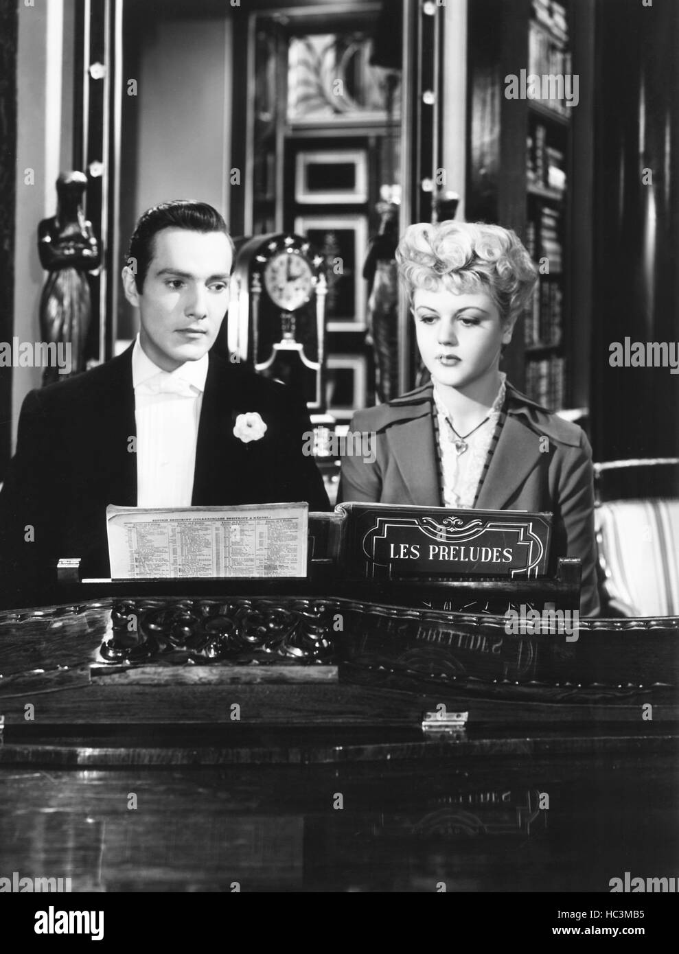 THE PICTURE OF DORIAN GRAY, from left: Hurd Hatfield, Angela Lansbury ...