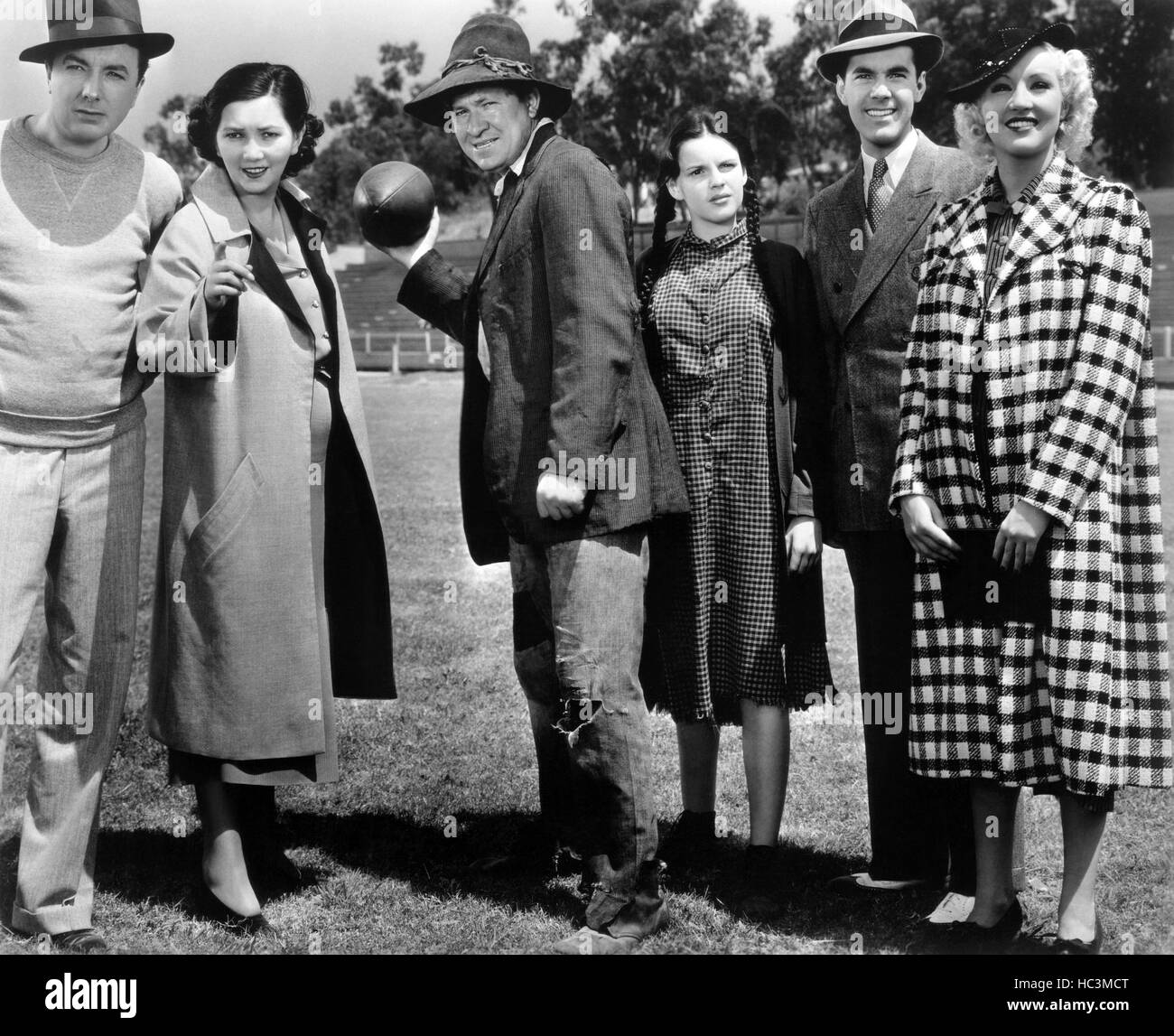 PIGSKIN PARADE, from left: Jack Haley, Patsy Kelly, Stuart Erwin, Judy ...