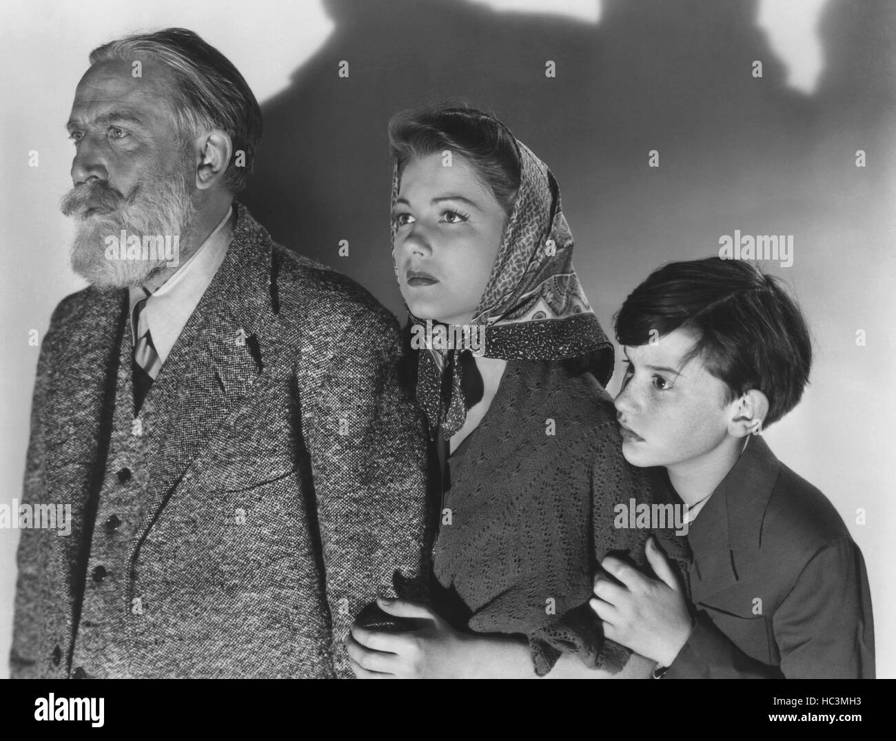 THE PIED PIPER, from left: Monty Woolley, Anne Baxter, Roddy Mcdowall ...