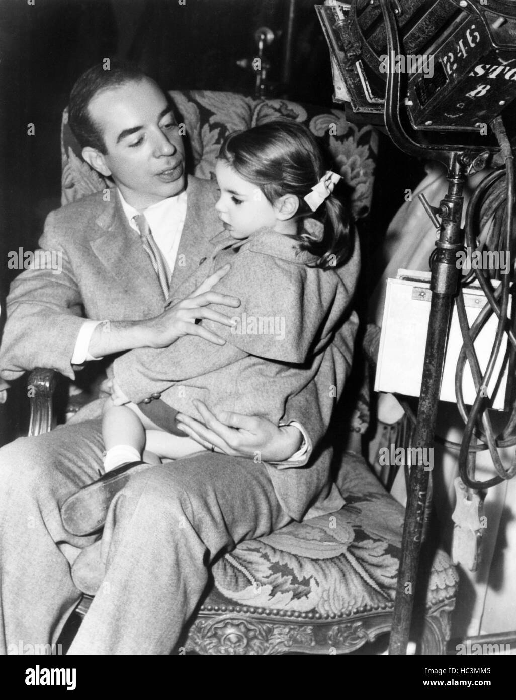 THE PIRATE, Liza Minnelli, visiting father Vincente Minnelli, on-set ...