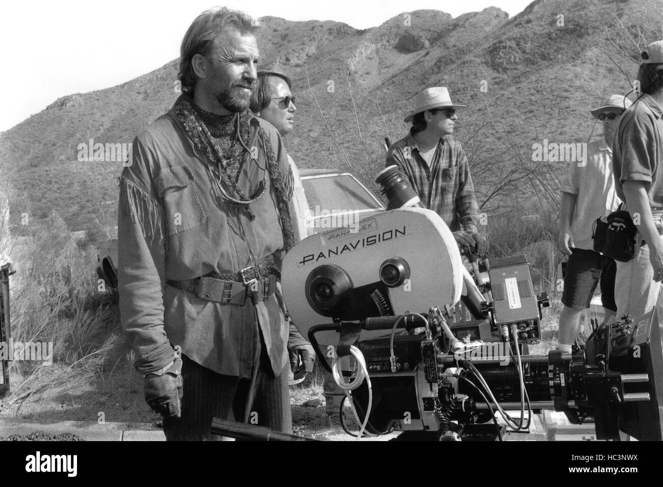 THE POSTMAN, director Kevin Costner, 1997, ©Warner Bros. / courtesy ...