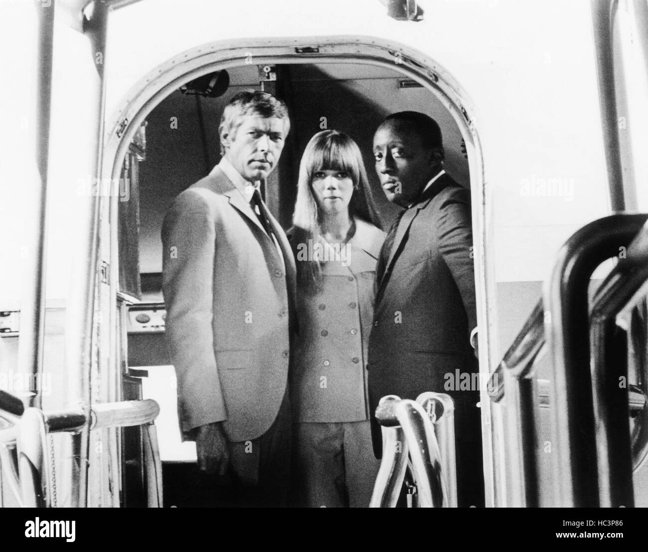 THE PRESIDENT'S ANALYST, James Coburn, Joan Delaney, Godfrey Cambridge ...