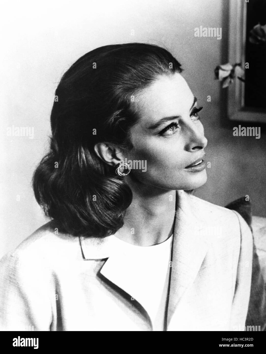 THE QUEENS, (aka LE FATE), Capucine, 1966 Stock Photo - Alamy
