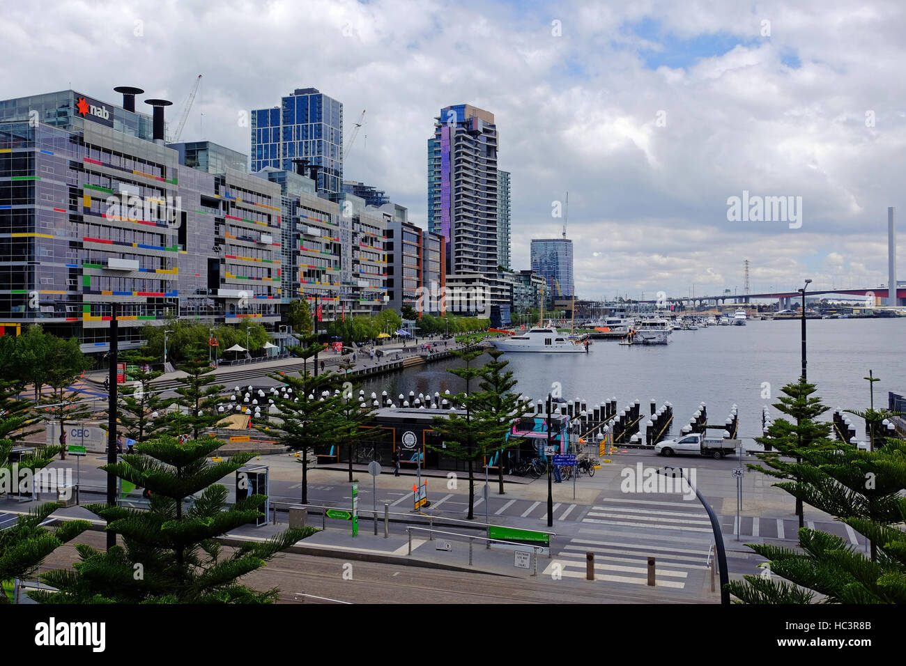 Melbourne harbor hi-res stock photography and images - Alamy