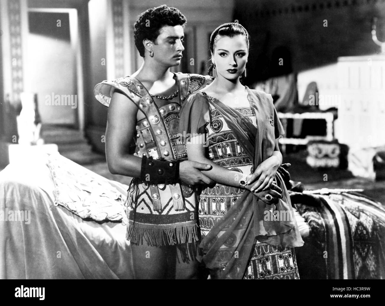 THE QUEEN OF SHEBA, (aka LA REGINA DI SABA), from left, Gino Leurini ...