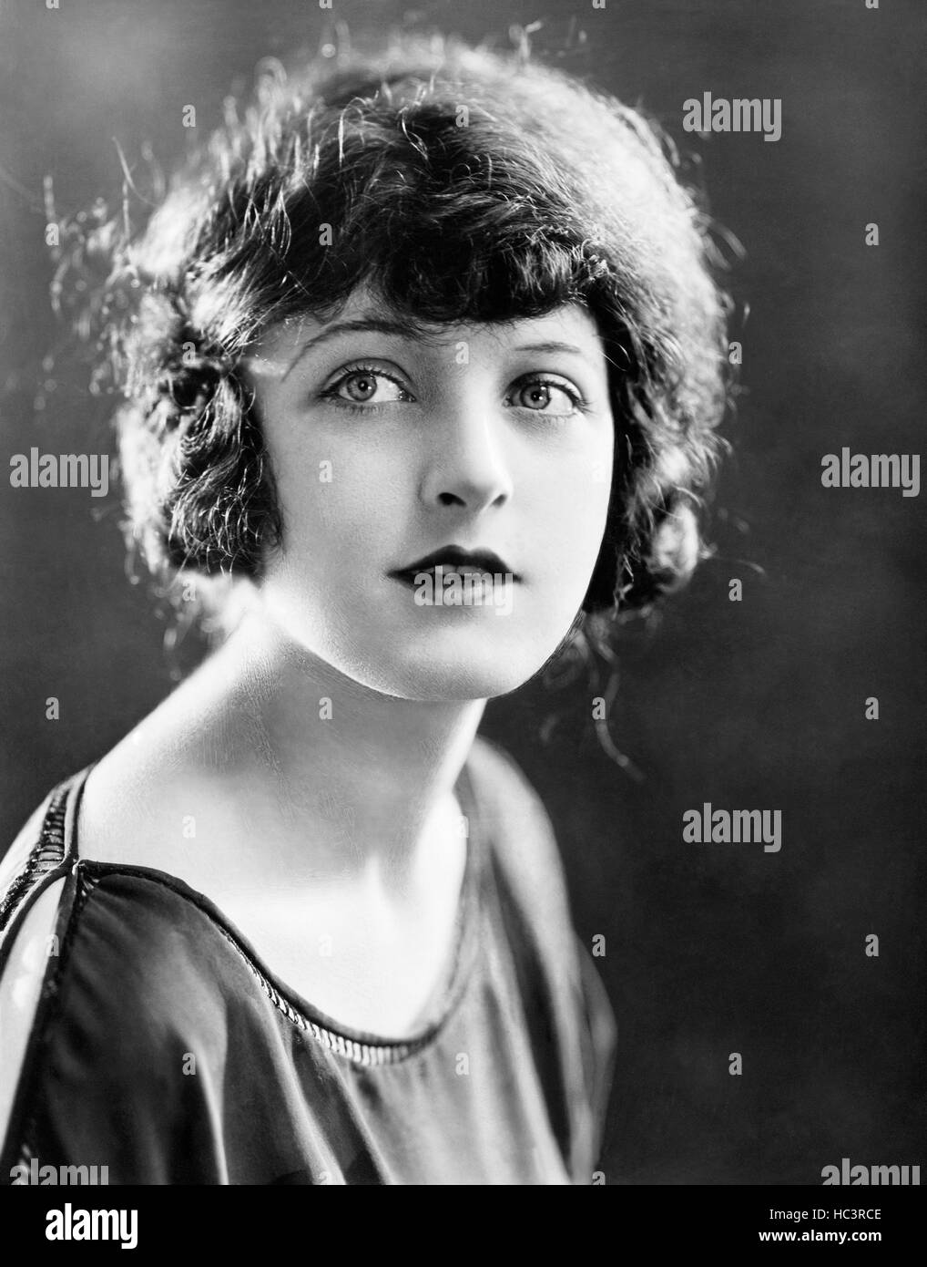 QUEEN OF THE MOULIN ROUGE, Martha Mansfield, 1922 Stock Photo - Alamy