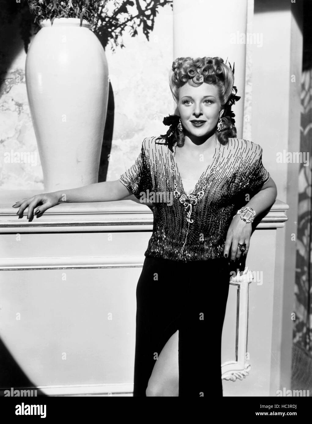 QUEEN OF BURLESQUE, Evelyn Ankers, 1946 Stock Photo - Alamy