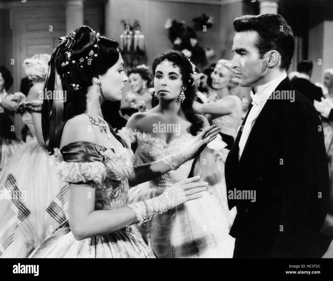 RAINTREE COUNTY, from left, Jarma Lewis, Elizabeth Taylor, Montgomery ...