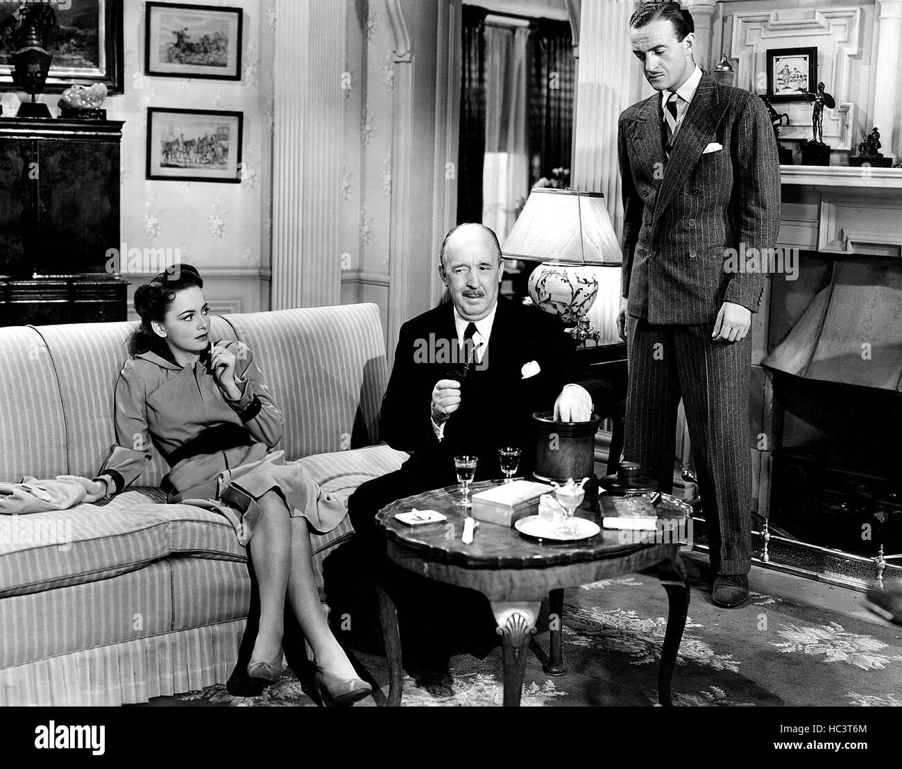 RAFFLES, Olivia De Havilland, Dudley Digges, David Niven, 1939 Stock ...