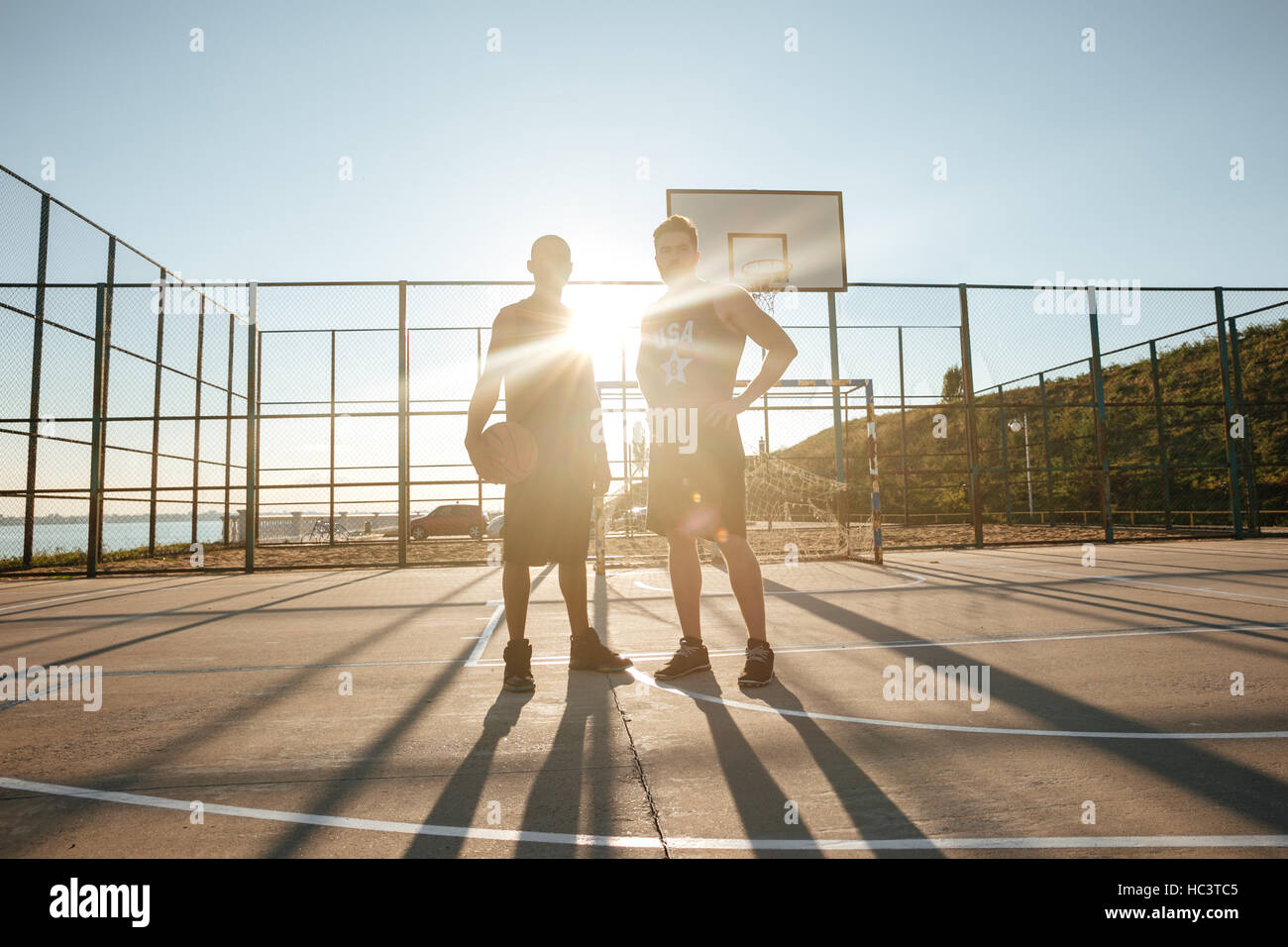 Basketball players in full hi-res stock photography and images - Alamy