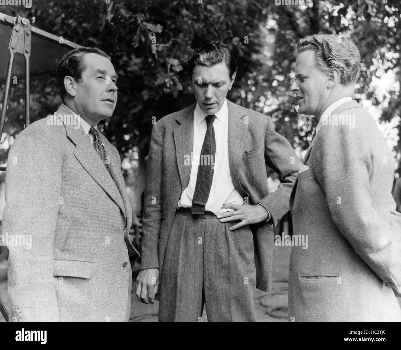 THR RAINBOW JACKET, producer Michael Relph, director Basil Dearden ...