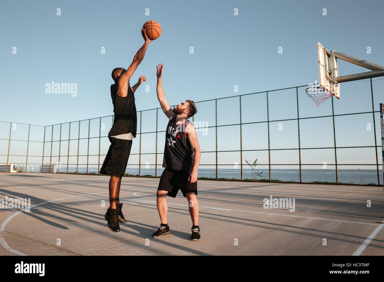 American basketball players hi-res stock photography and images - Alamy