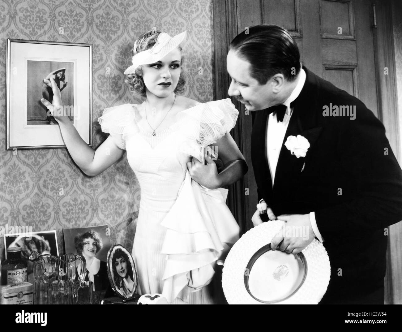 RAFTER ROMANCE, from left: Ginger Rogers, Robert Benchley, 1933 Stock ...
