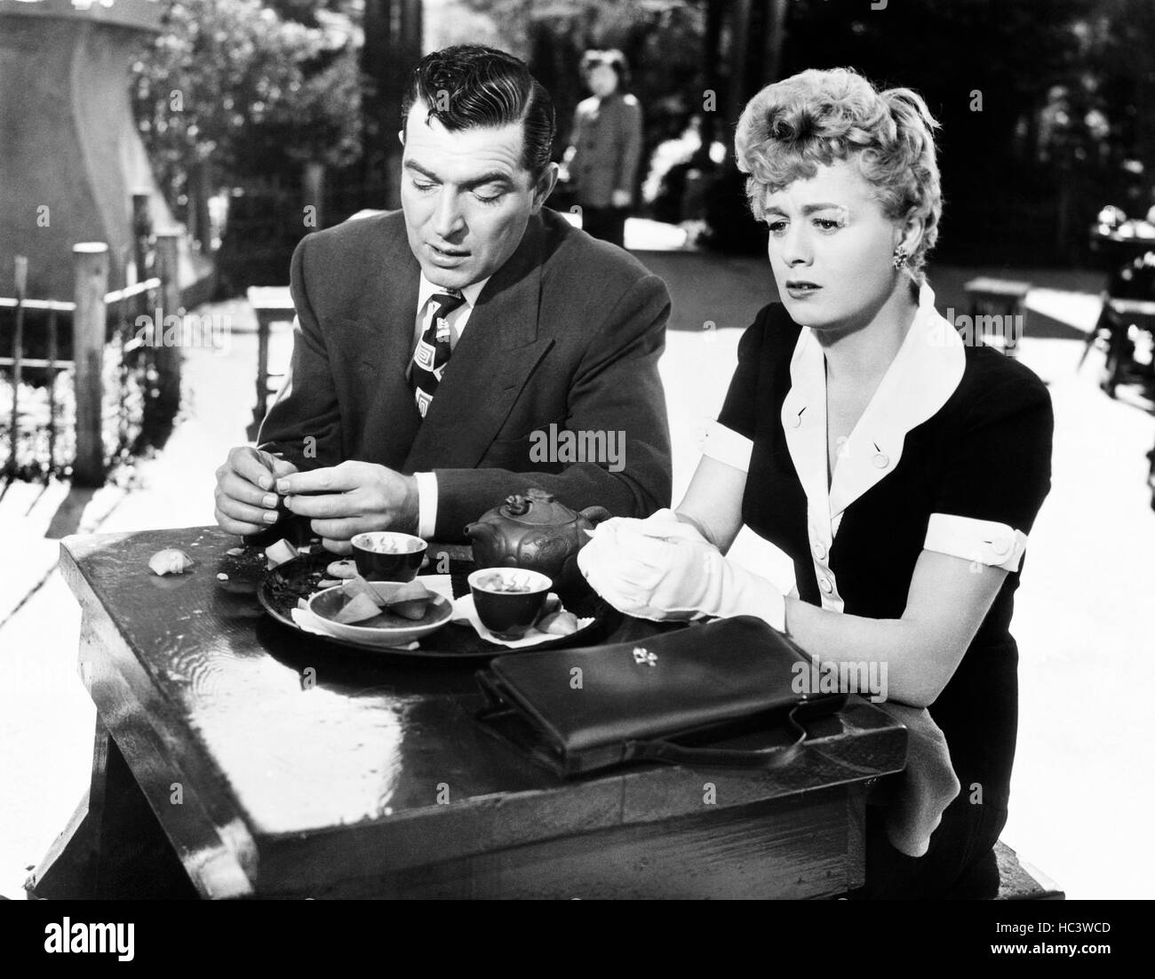 THE RAGING TIDE, from left: Stephen McNally, Shelley Winters, 1951 ...