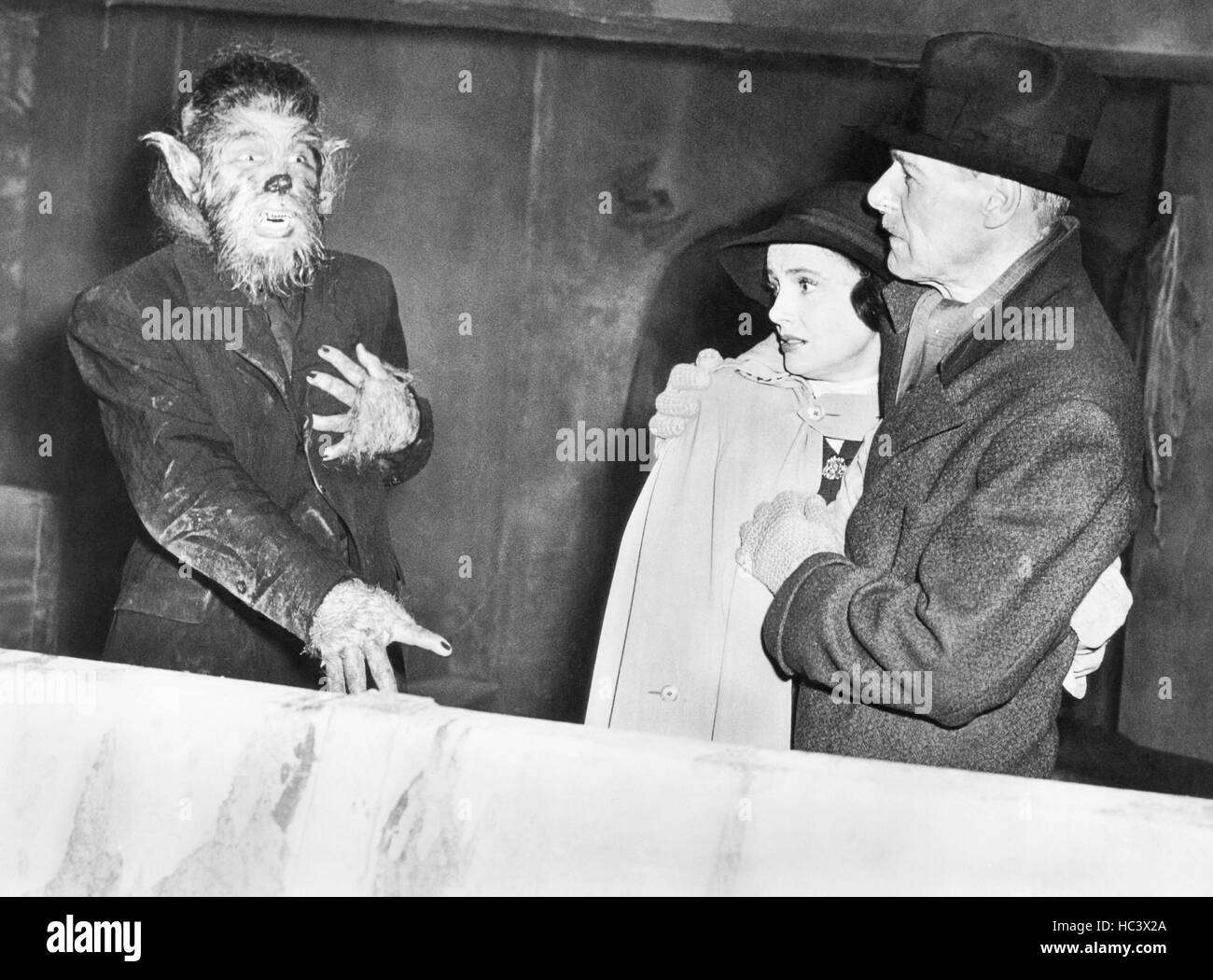 THE RETURN OF THE VAMPIRE, from left: Matt Willis, Frieda Inescort ...