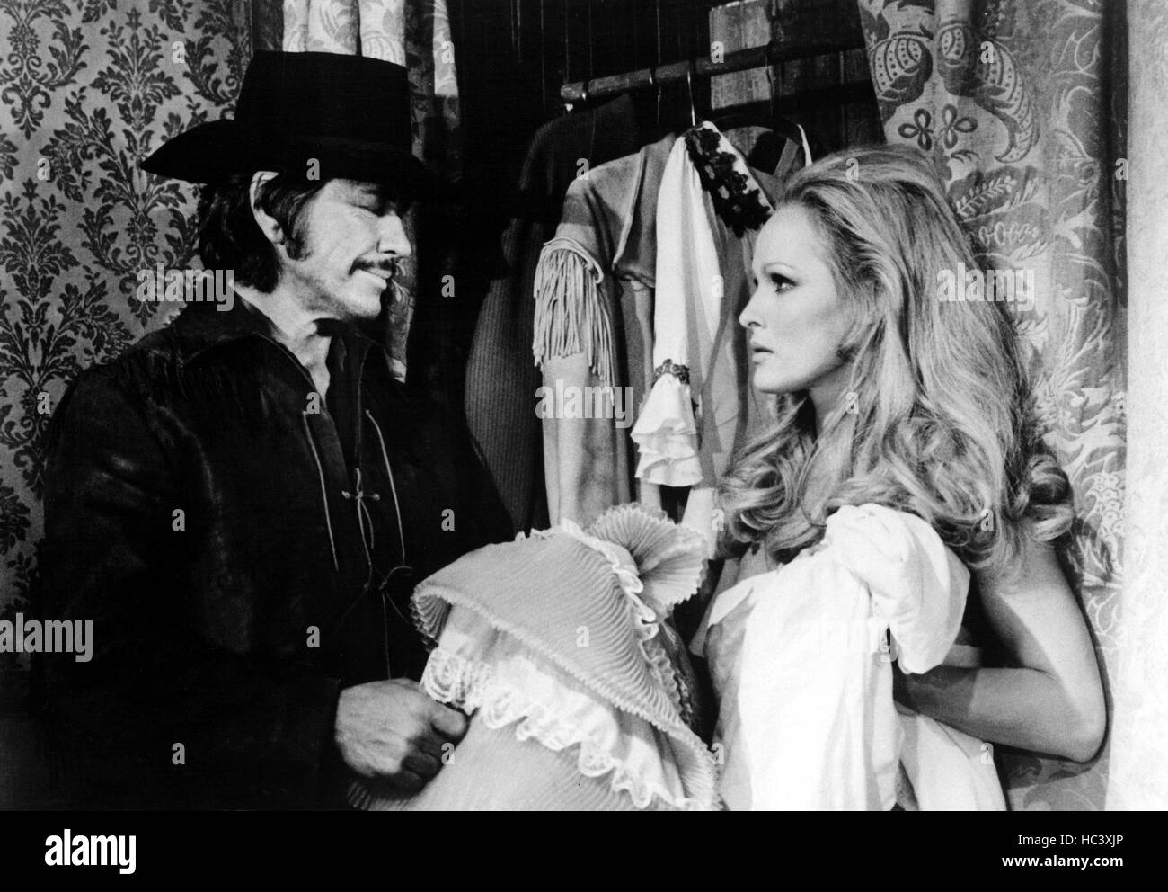 RED SUN, Charles Bronson, Ursula Andress, 1971 Stock Photo - Alamy