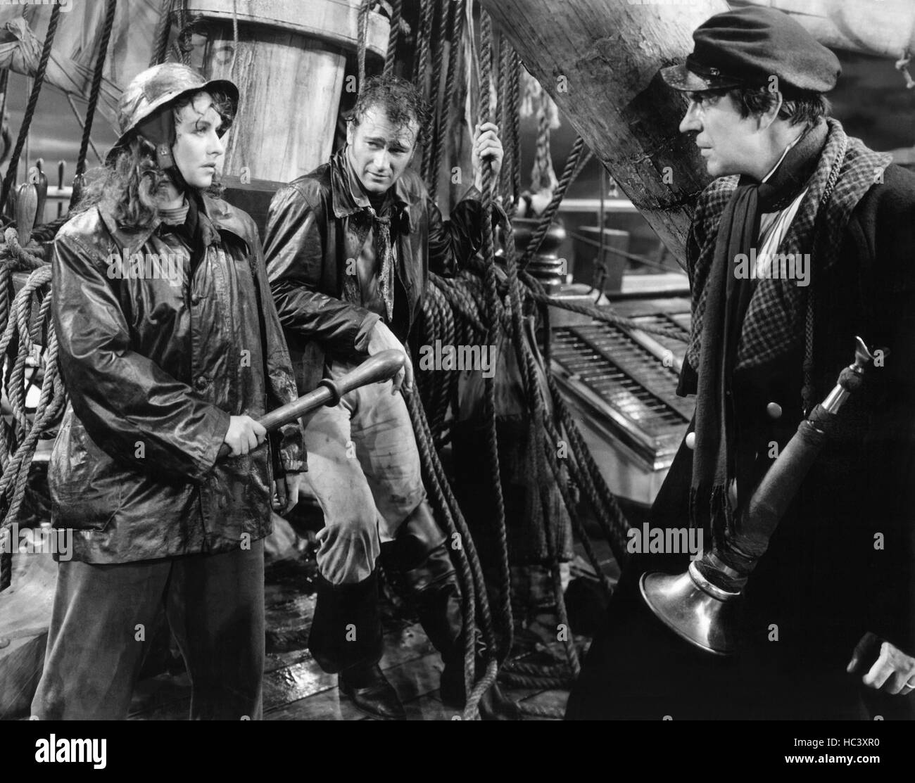 REAP THE WILD WIND, from left, Paulette Goddard, John Wayne, Raymond ...