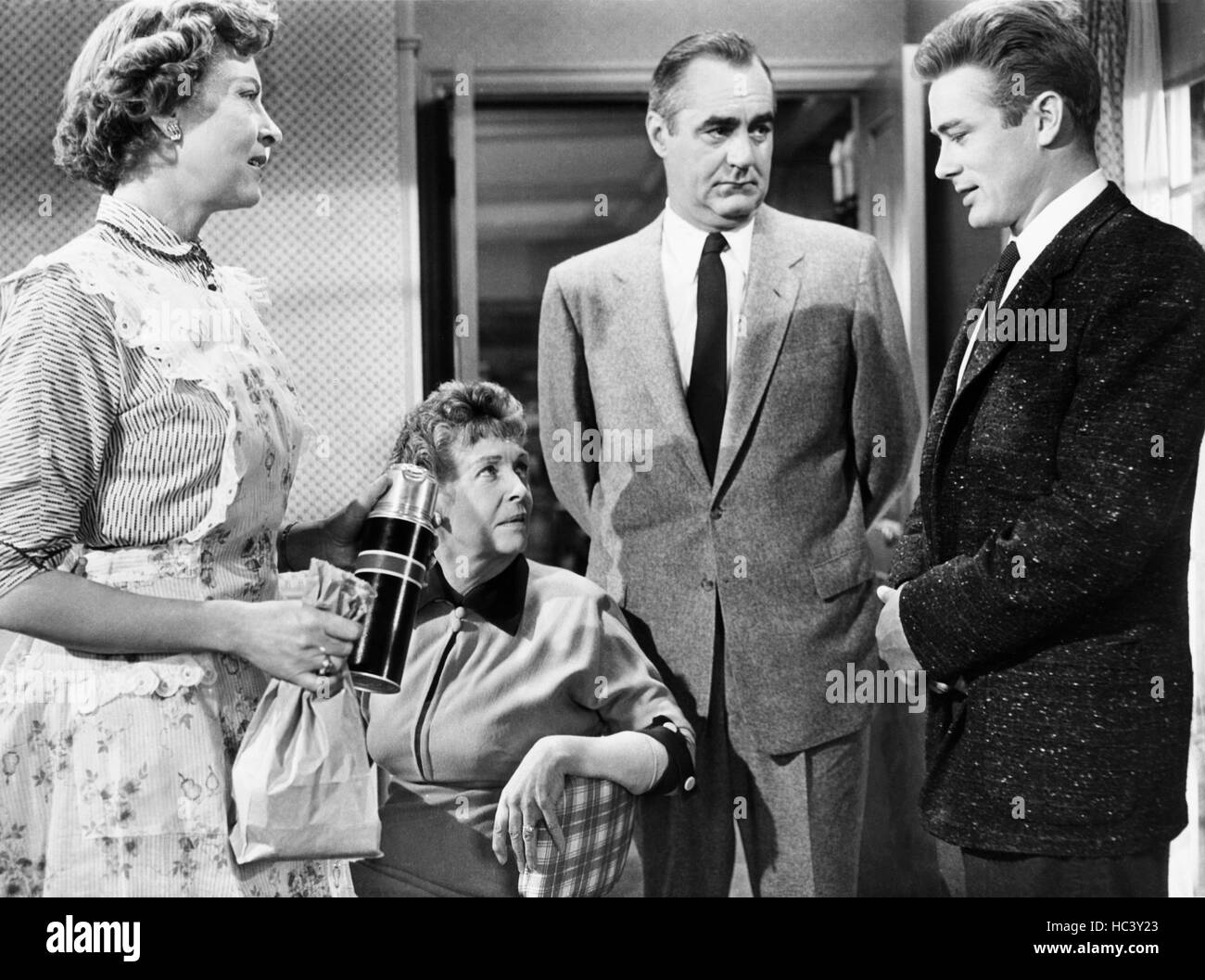 REBEL WITHOUT A CAUSE, from left, Ann Doran, Virginia Brissac, Jim ...