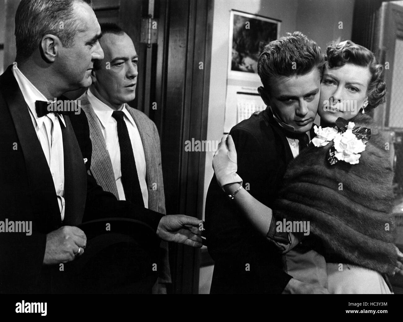 REBEL WITHOUT A CAUSE, Jim Backus, Ed Platt, James Dean, Ann Doran ...