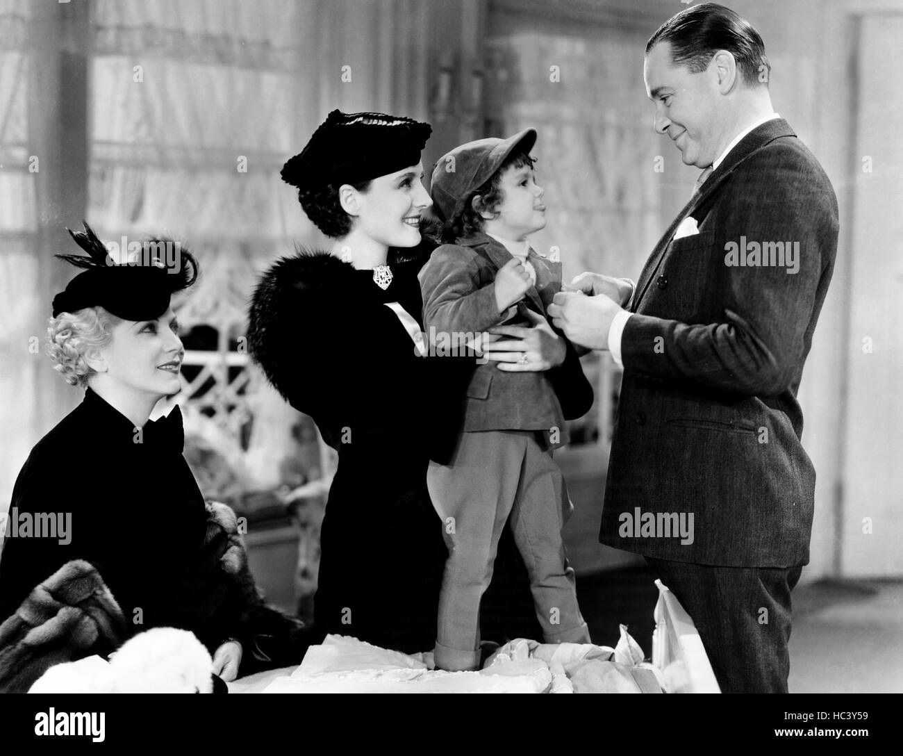 RIPTIDE, from left, Lilyan Tashman, Norma Shearer, Marilyn Spinner ...