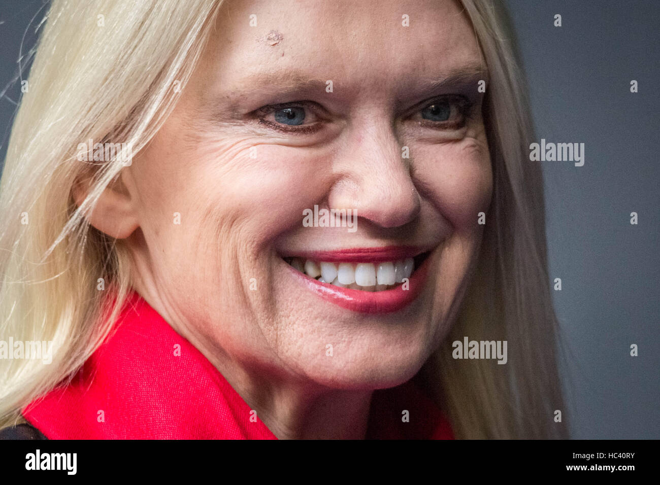 Anneka rice hi-res stock photography and images - Alamy