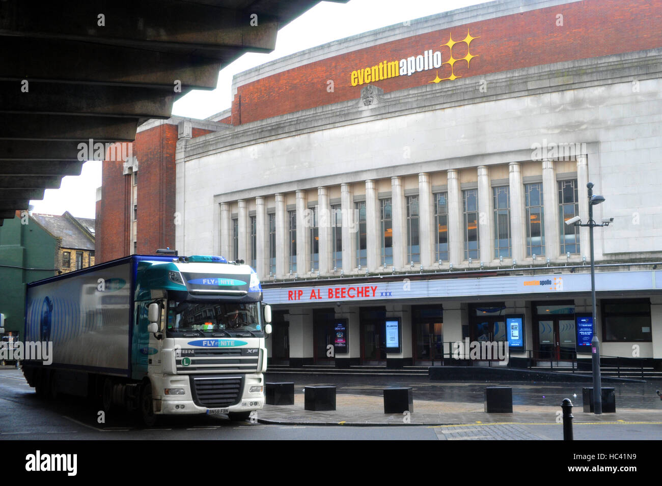 London, UK. 7th December, 2016. Hammersmith Apollo theatre gives ...