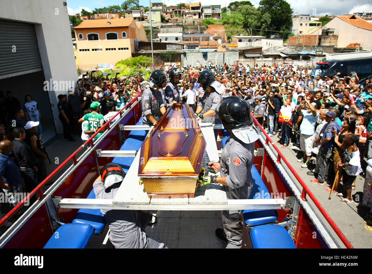 Itapevi, Brazil. 04th Dec, 2016. The body of the player Chapecoense ...