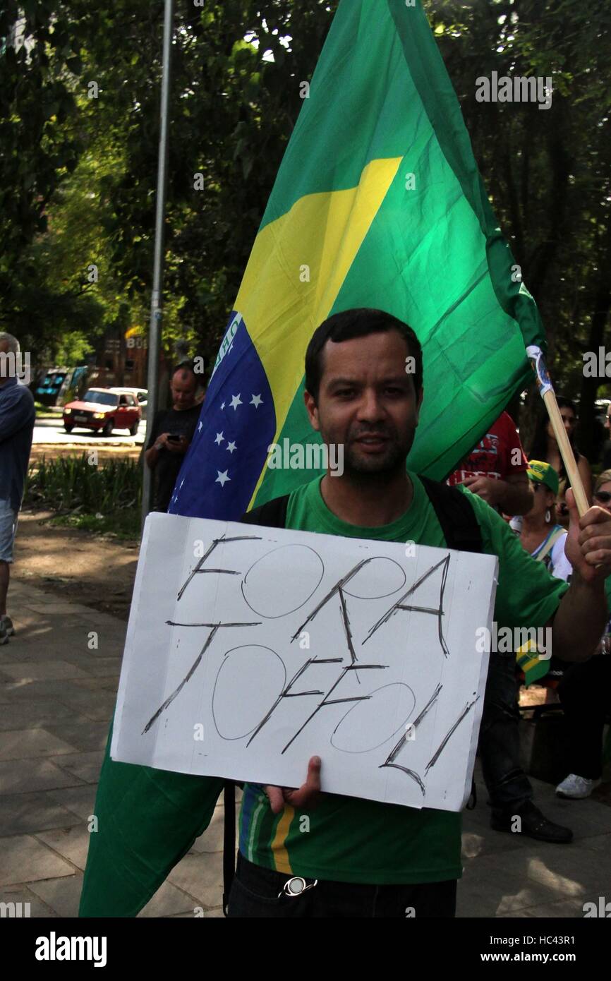 Porto Alegre, Brazil. 04th Dec, 2016. Poster peda the departure of ...