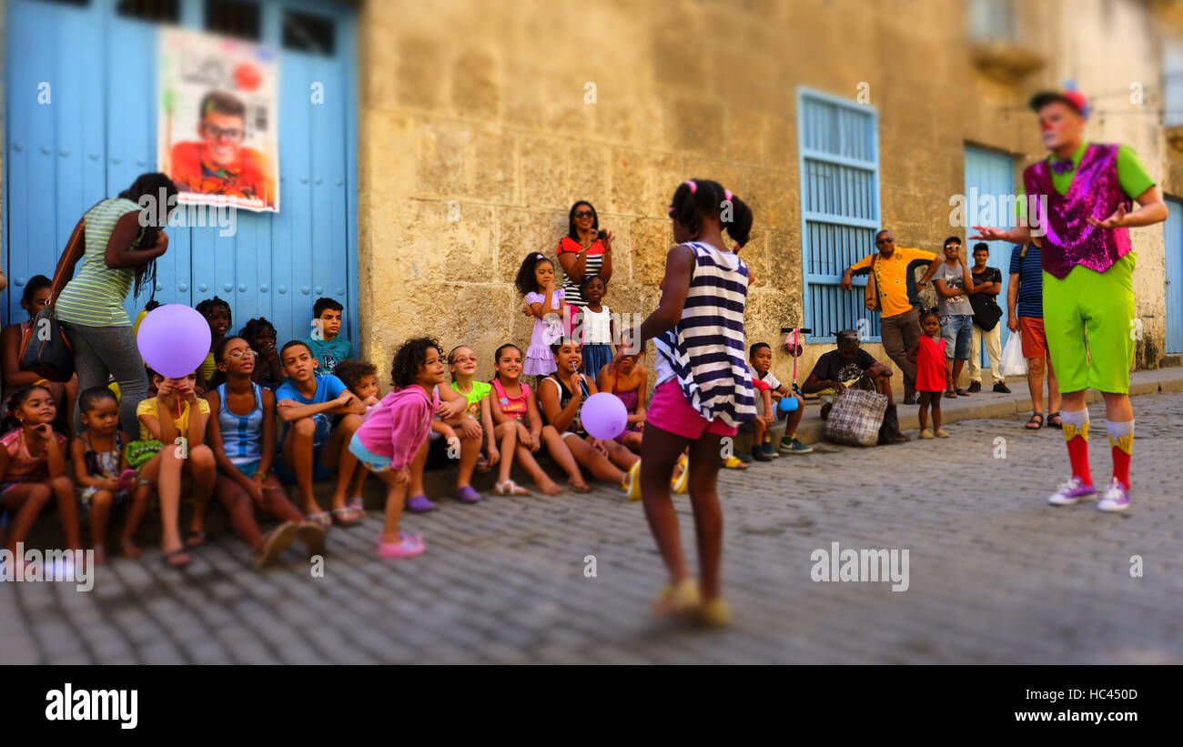 Havana, Cuba. 13th Nov, 2016. Clown & Kids in Old Havana © Joanne ...