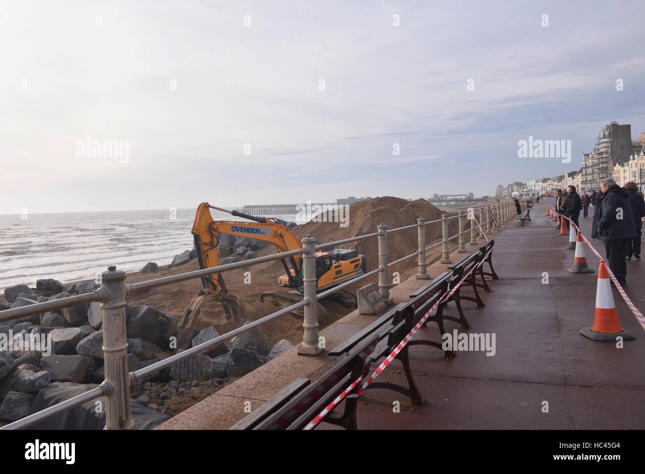 Shoring up hi-res stock photography and images - Alamy