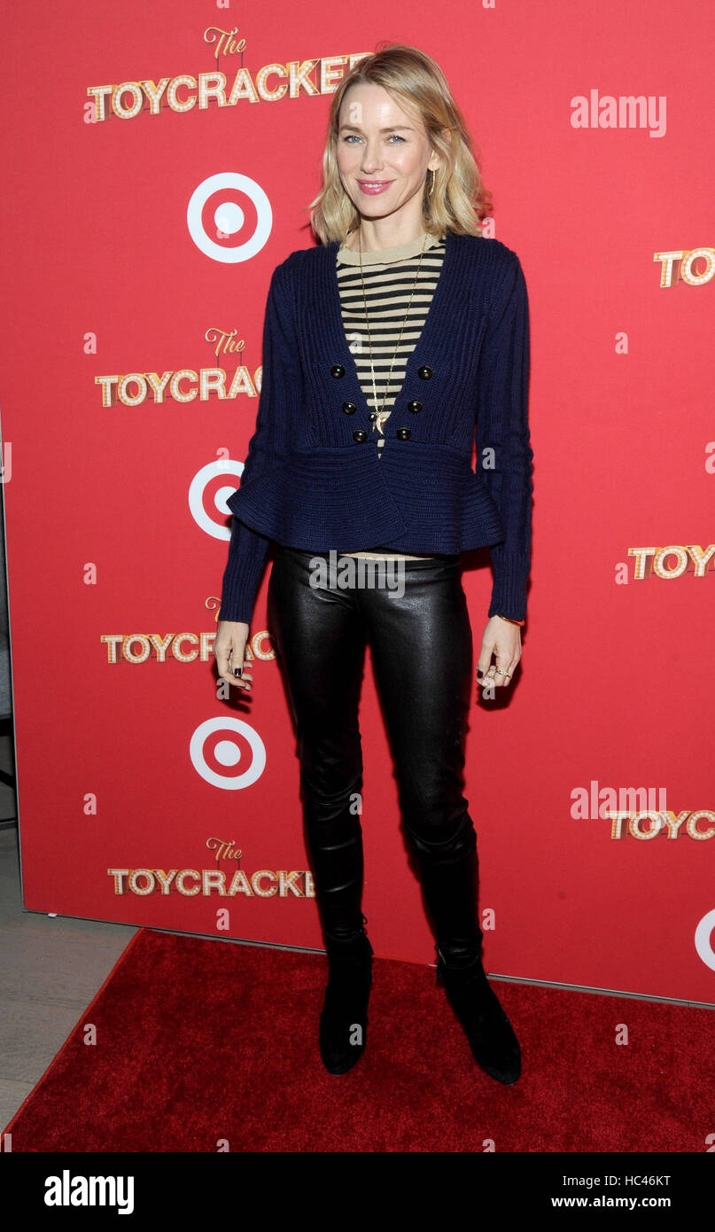 New York, NY, USA. 07th Dec, 2016. Actress Naomi Watts attends as ...