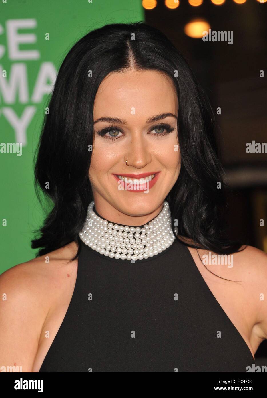 Los Angeles, CA, USA. 7th Dec, 2016. Katy Perry at arrivals for OFFICE ...