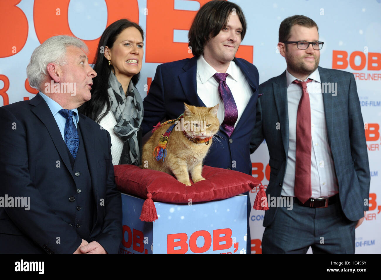 BOB, der Streuner, James Bowen, Maria Nation, Tim John, Adam Rolston ...