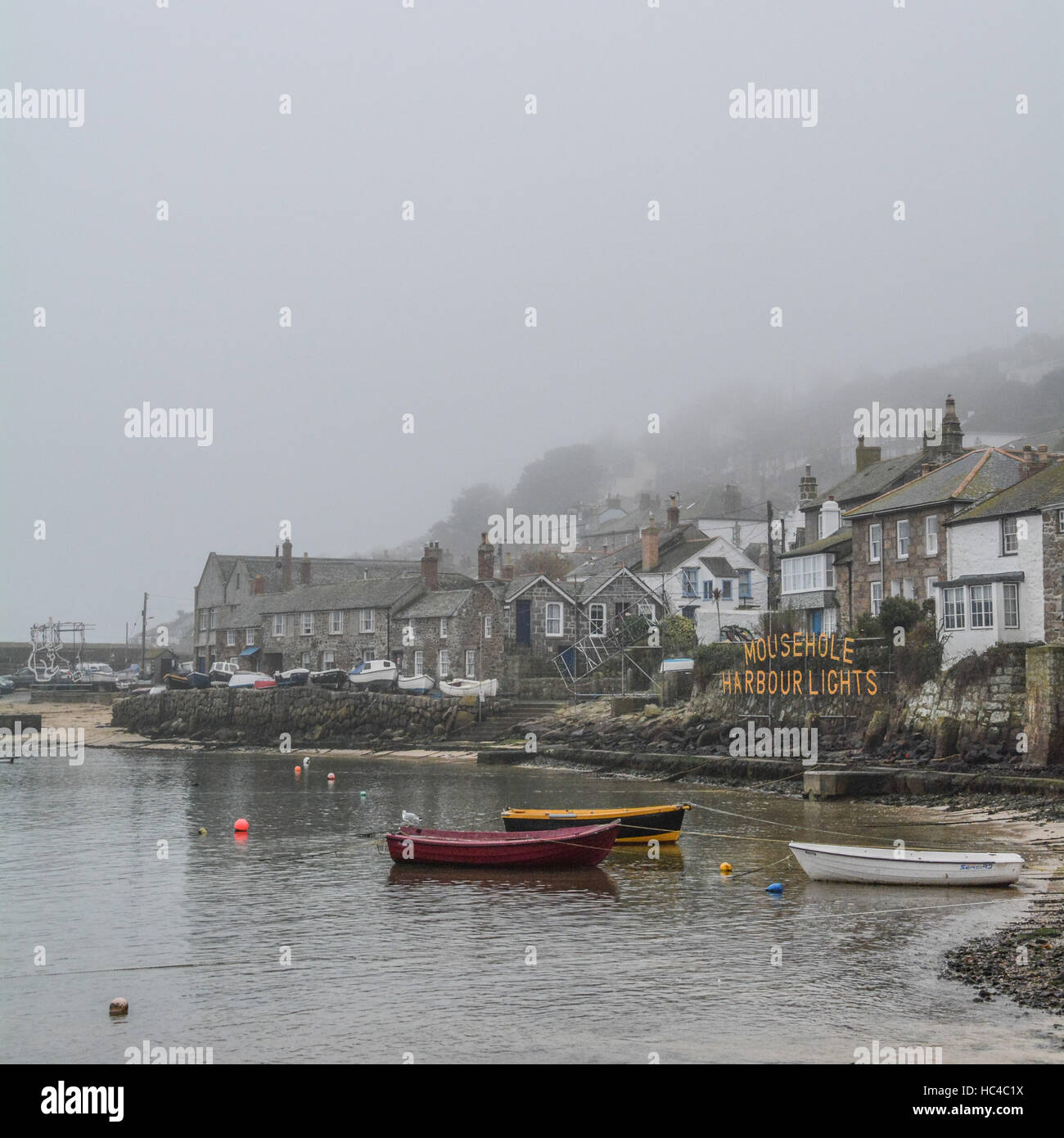 Mousehole, Cornwall, UK. 8th December 2016. UK Weather. Thick fog rolls ...