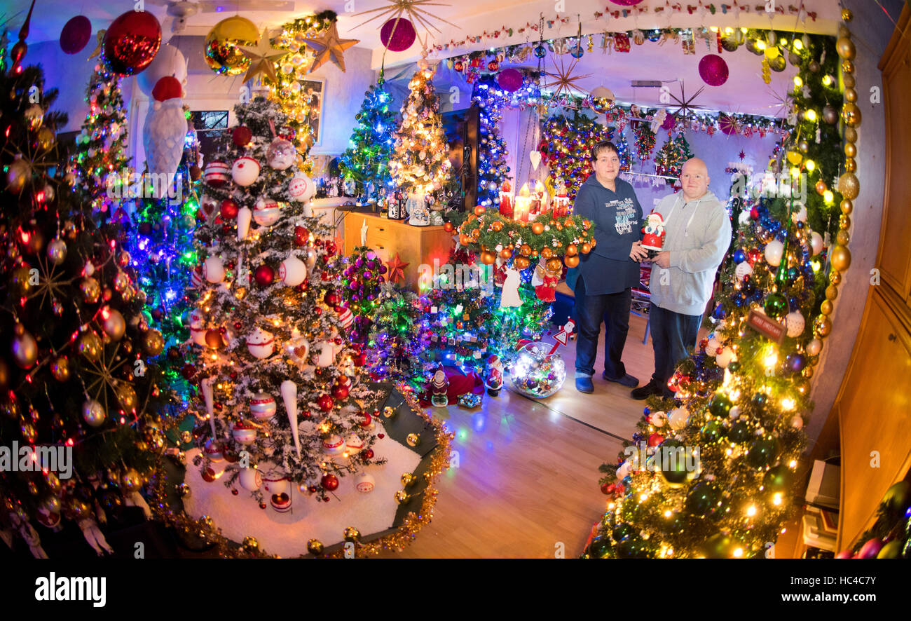 Rinteln, Germany. 07th Dec, 2016. Susanne and Thomas Jeromin with just ...