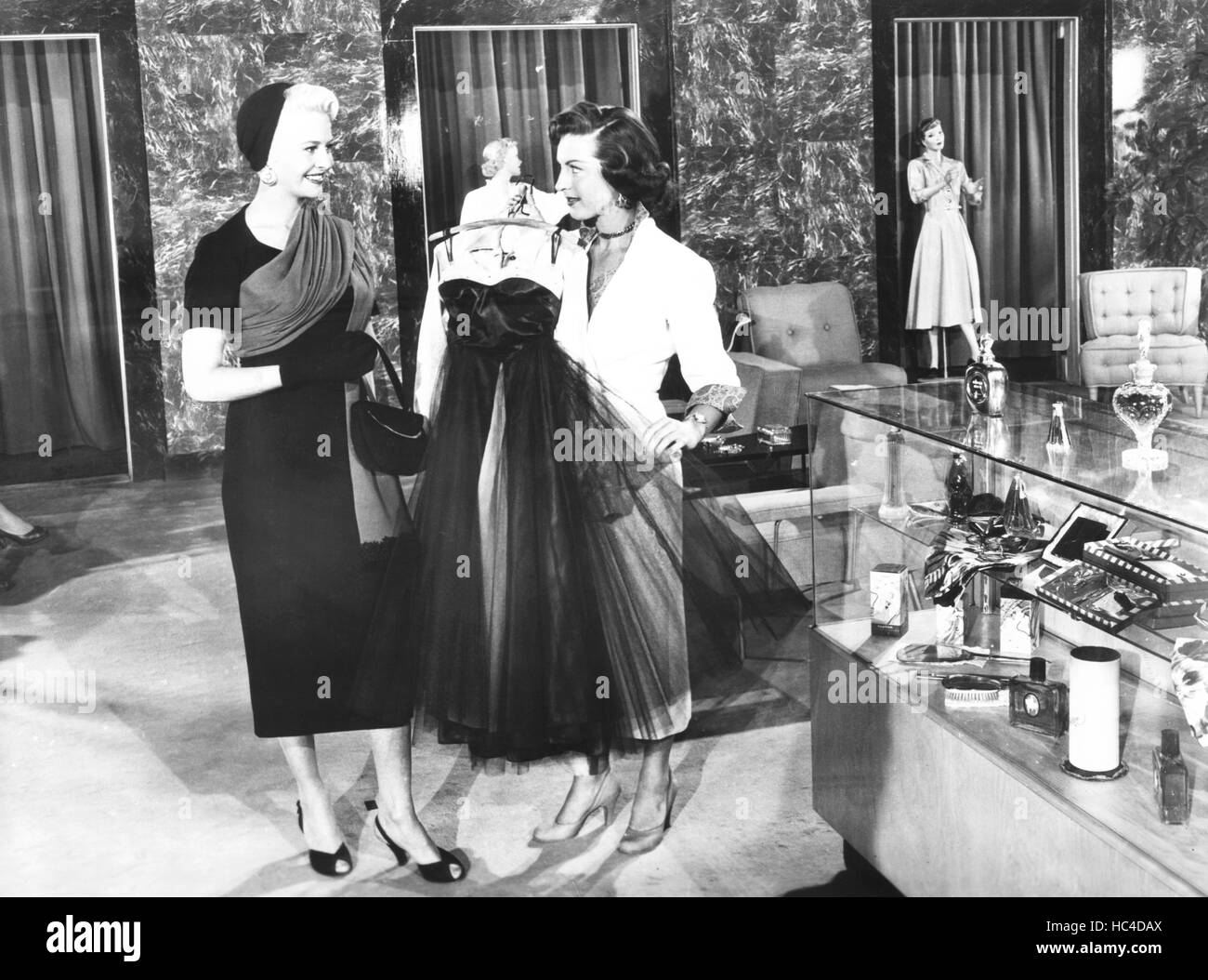 PARIS MODEL, Marilyn Maxwell (left), 1953 Stock Photo - Alamy