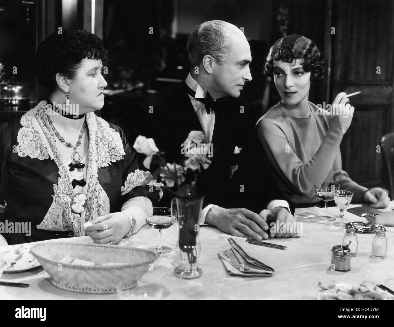 THE PASSING OF THE THIRD FLOOR BACK, Sara Allgood, Conrad Veidt ...