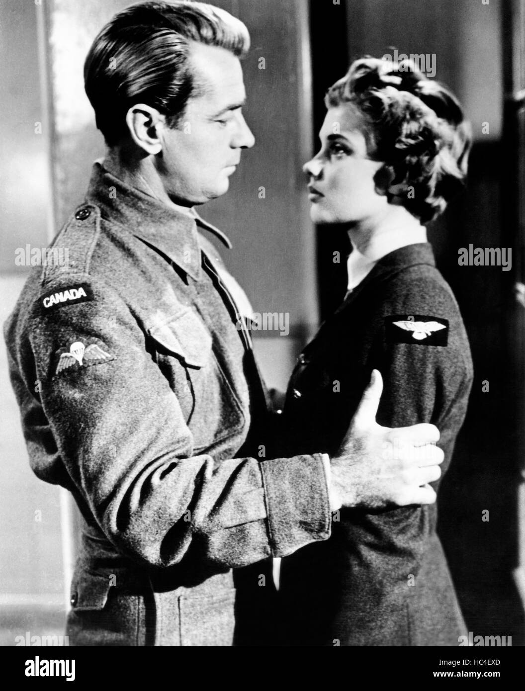 PARATROOPER, (aka THE RED BERET), from left: Alan Ladd, Susan Stephen ...